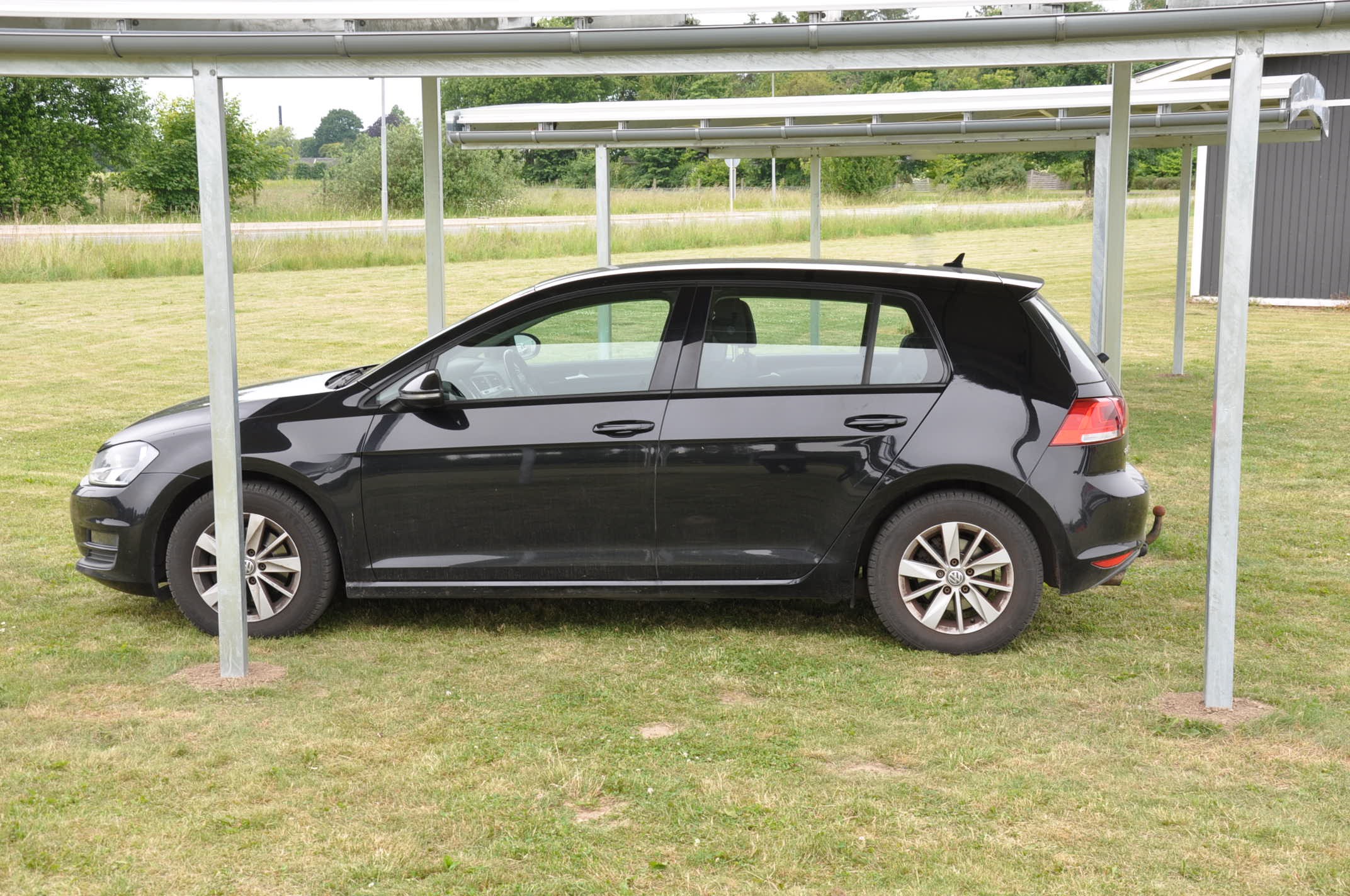 Enkelt carport – Solcellecarporte.dk